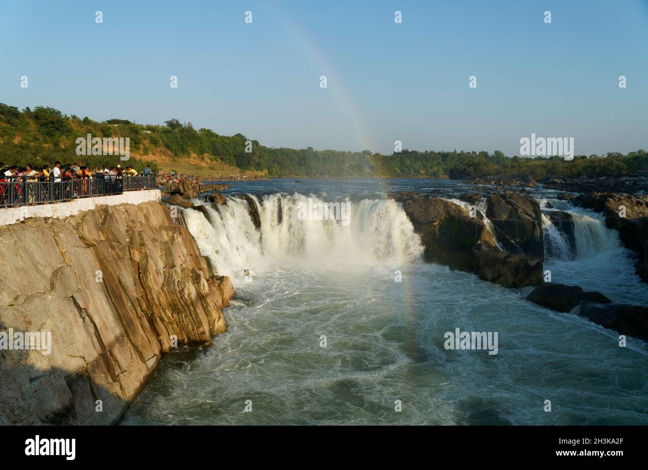 Dhuandhar waterfall at Bhedaghat, Jabalpur, Madhya Pradesh, India Stock ...