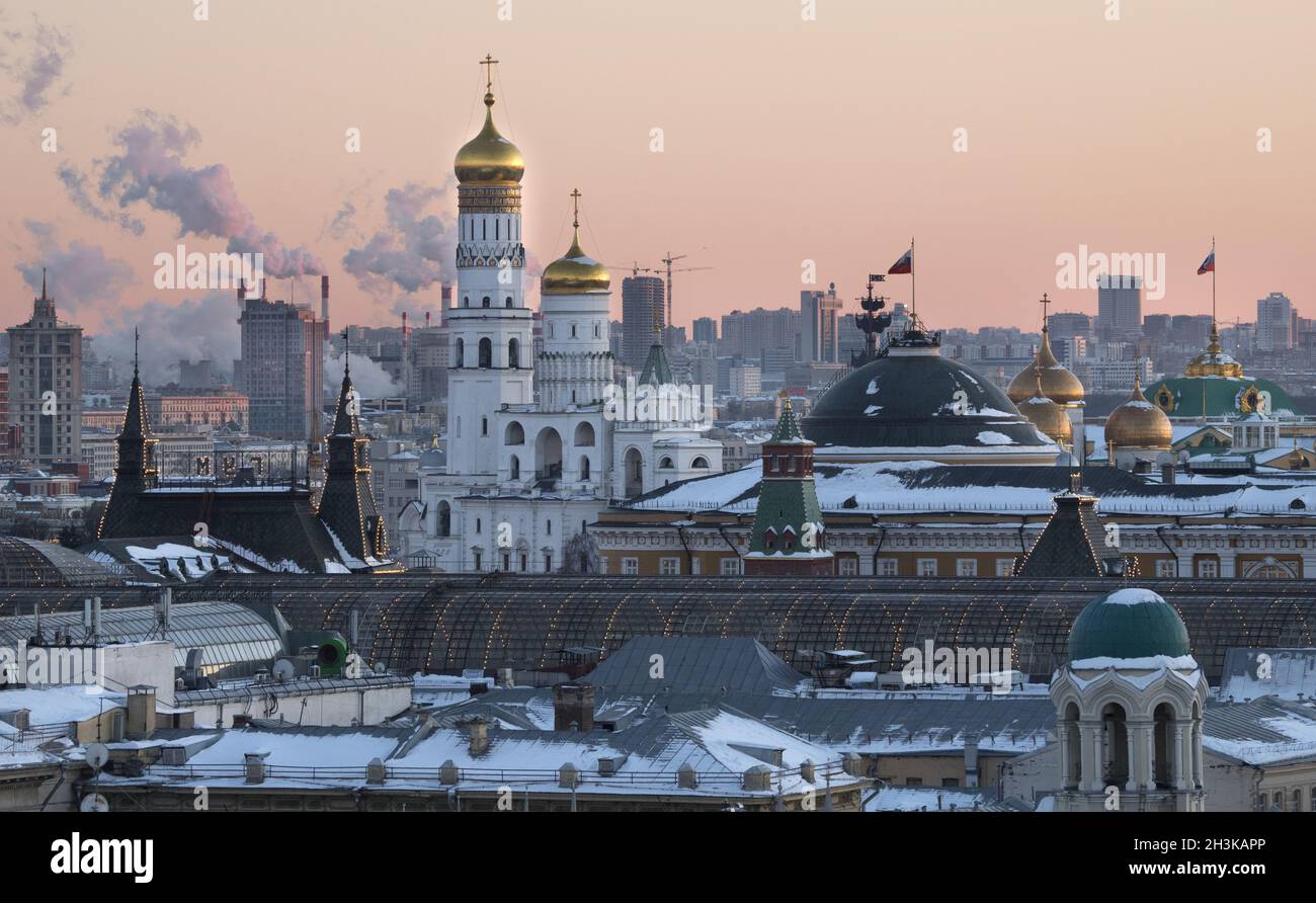 Moscow russia evening hi-res stock photography and images - Alamy