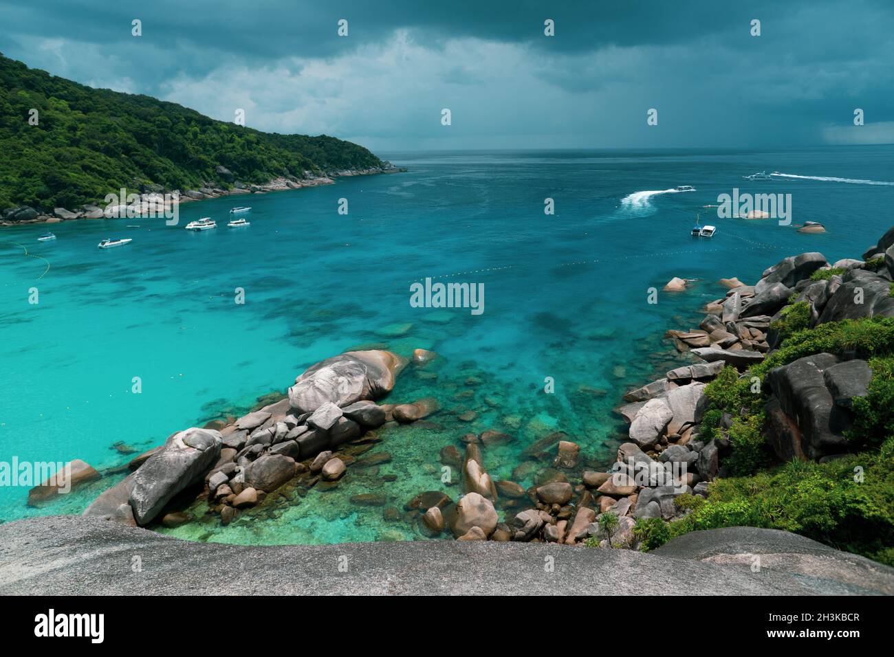 Top view exotic tropical island hi-res stock photography and images - Alamy