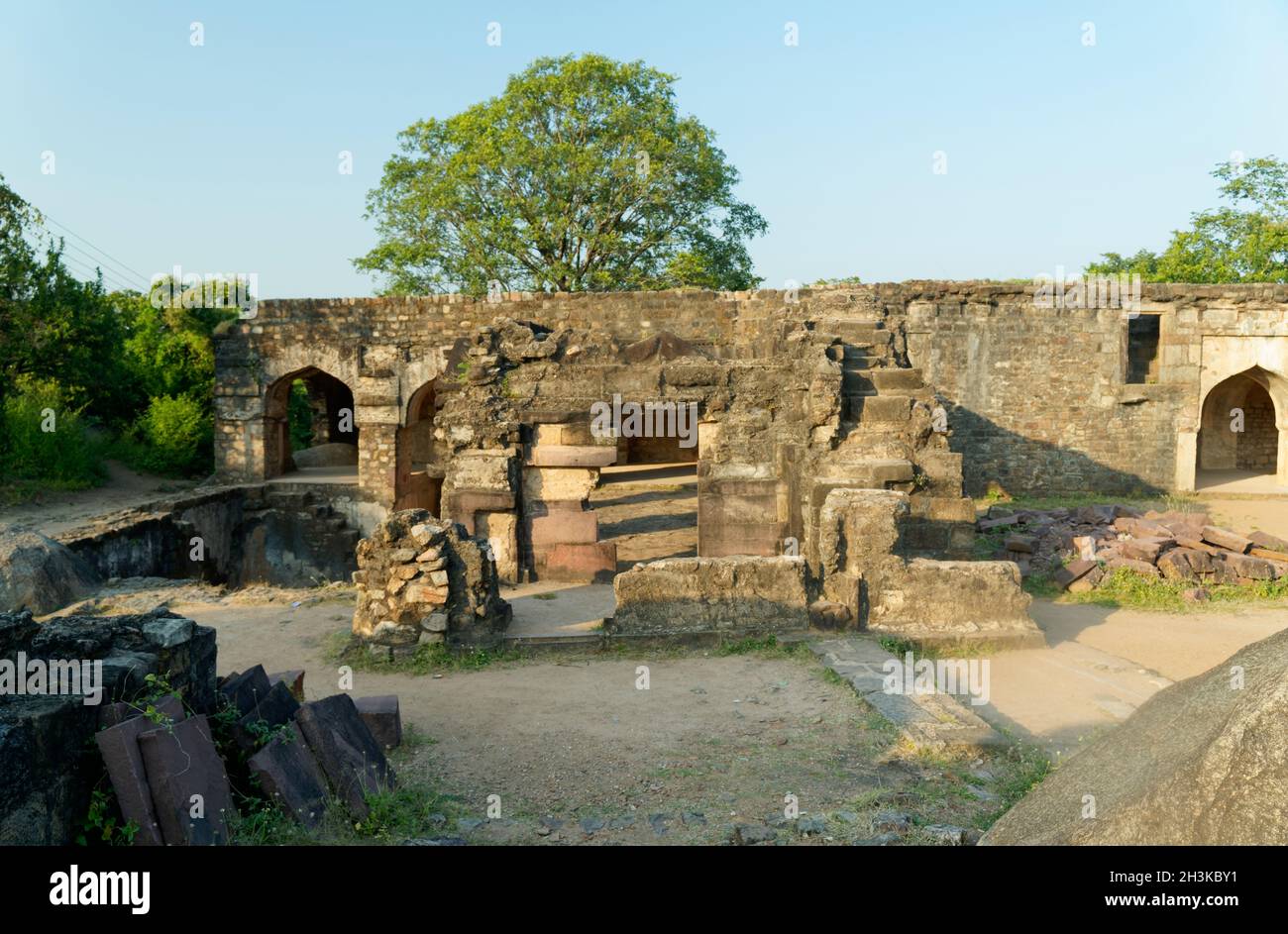 Madan Mahal fort ruins and surrounding area in Jabalpur, Madhya Pradesh ...