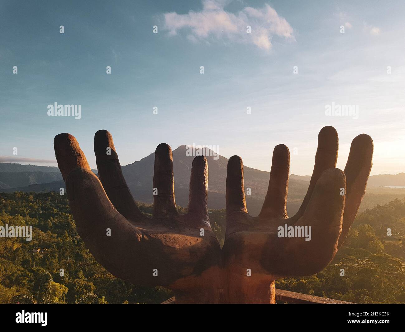 Beautiful outdoor sculpture hi-res stock photography and images - Alamy