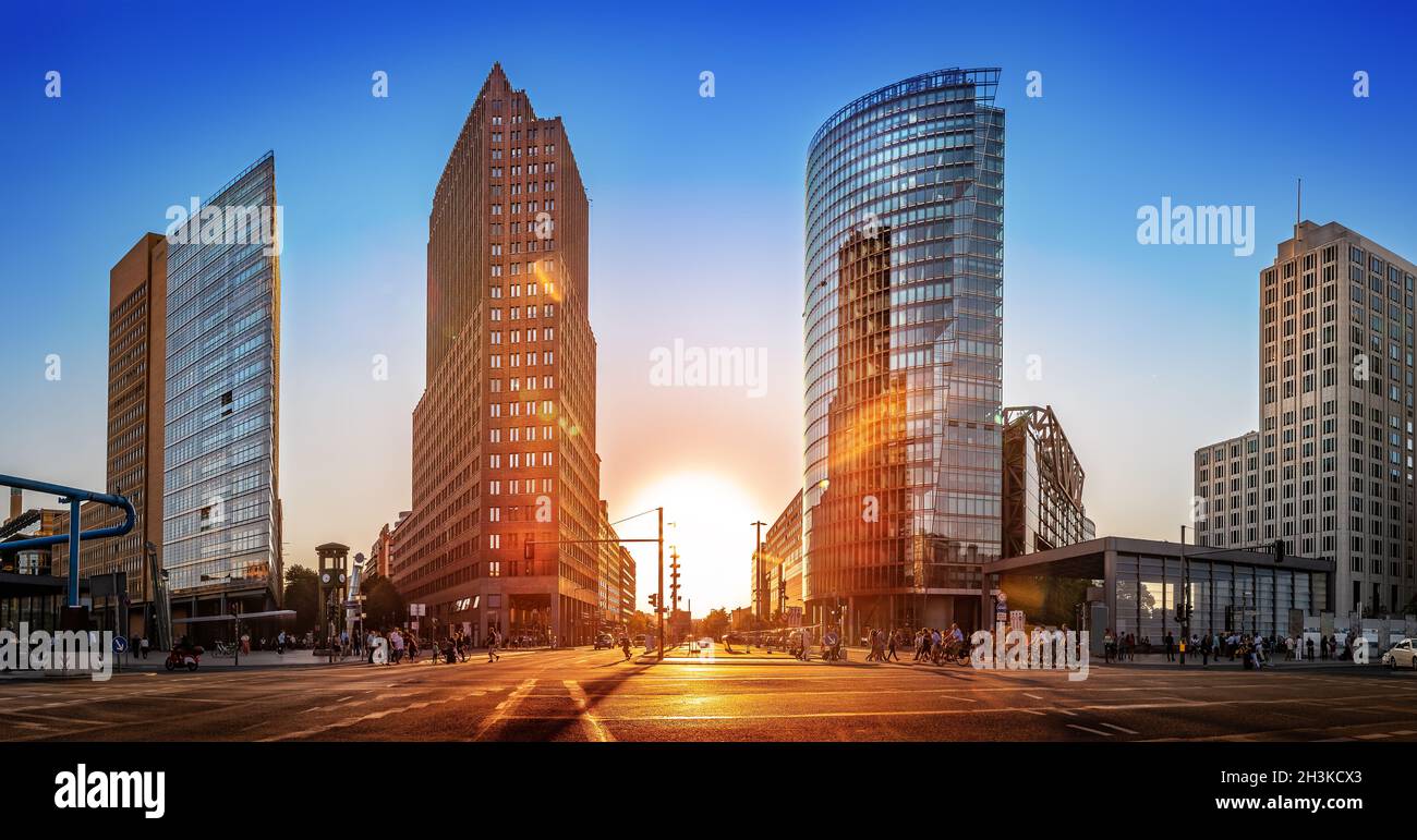 Berlin and financial district hi-res stock photography and images - Alamy