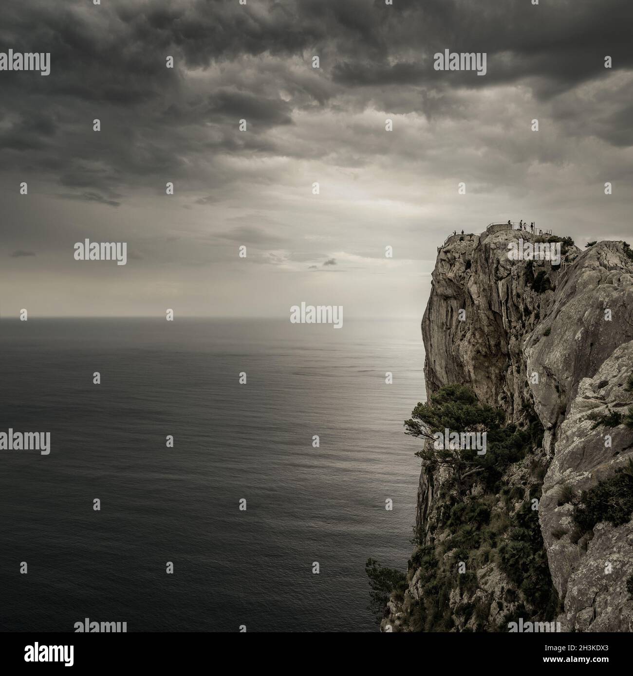 Tourism mallorca rock coast hi-res stock photography and images - Alamy