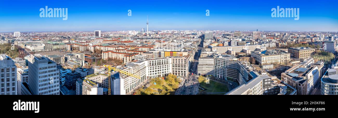Central business district berlin hi-res stock photography and images ...