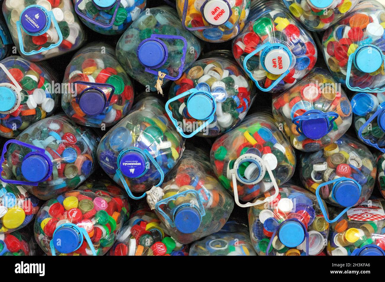 Plastic manufacturing materials hi-res stock photography and images - Alamy