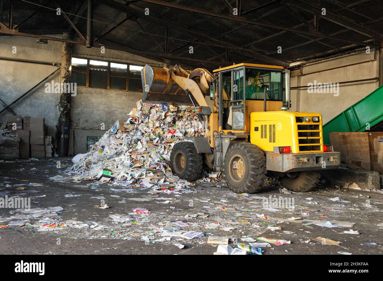 Plant For the Processing of Secondary Raw Materials Sorted by Truck ...