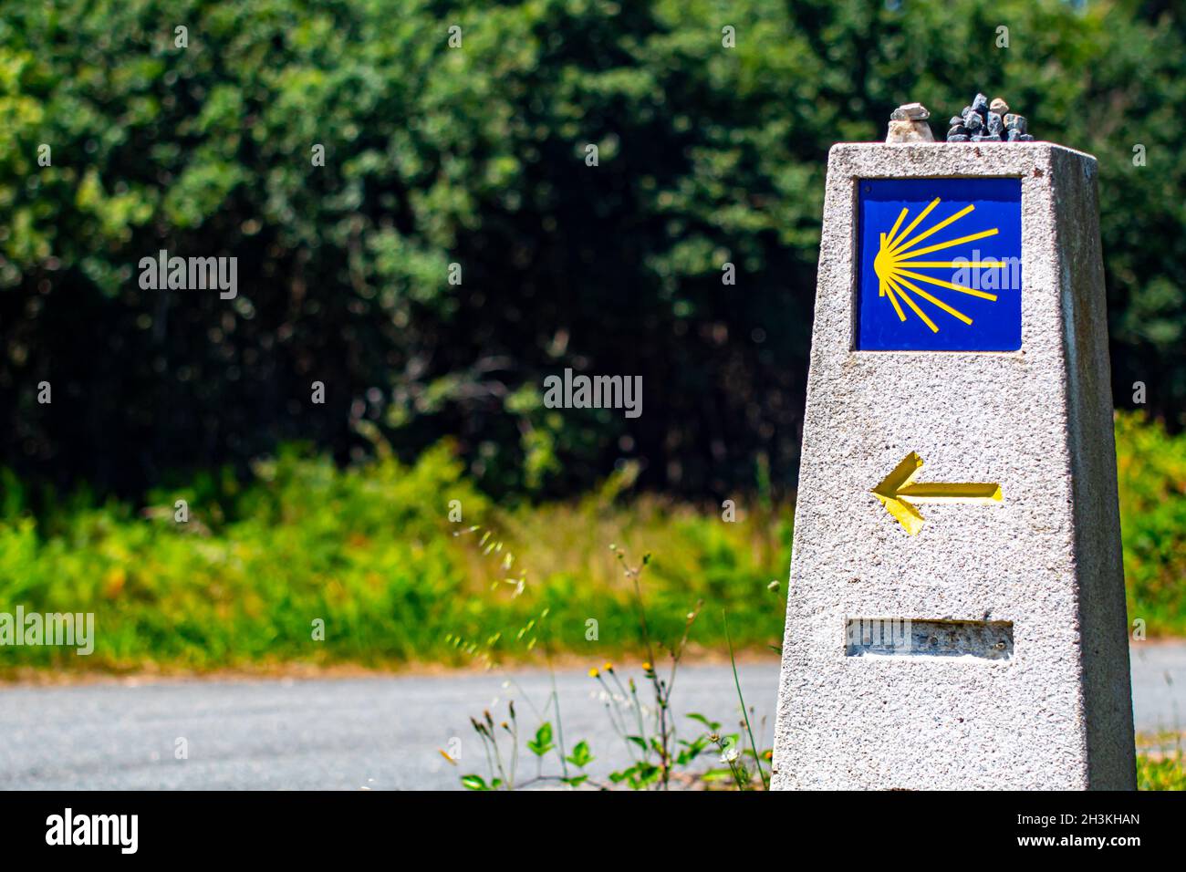Road sign for the direction of the path for Saint Jacques de ...