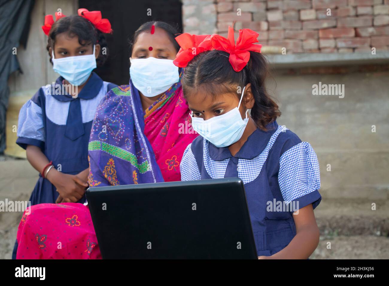 Two students computer indian hi-res stock photography and images - Alamy