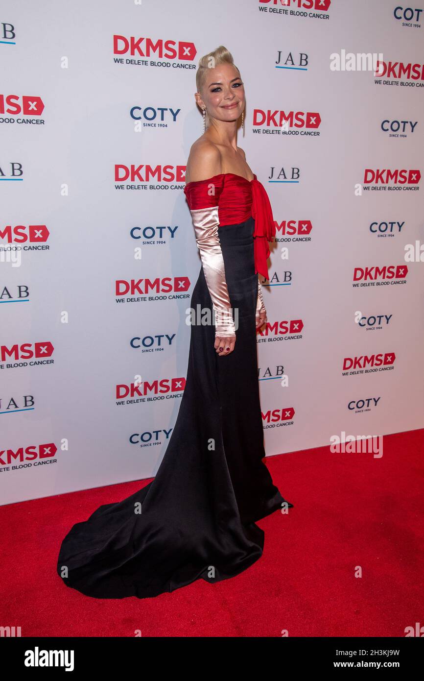 Jaime King attends the DKMS 30th Anniversary Gala at Cipriani Wall ...