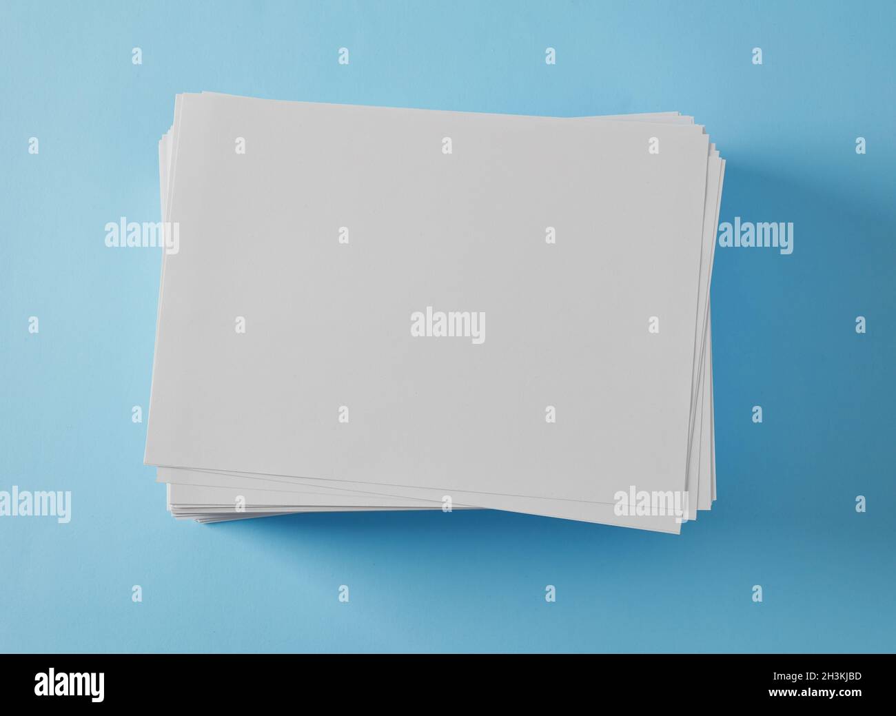 Stack of new blank white paper Stock Photo - Alamy