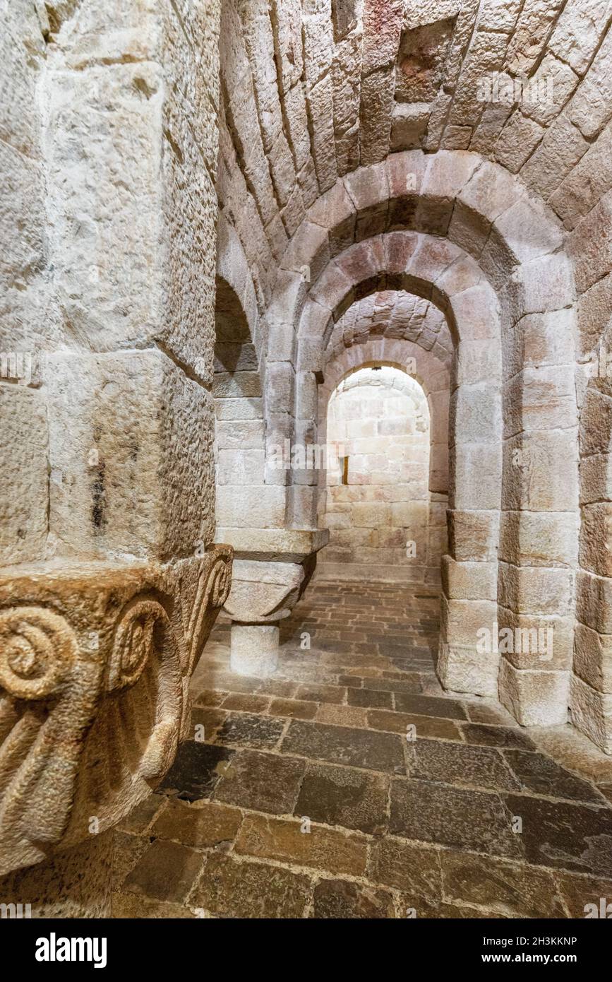 Leyre, Spain - August 10, 2019 : Interior of the ancient romanesque ...