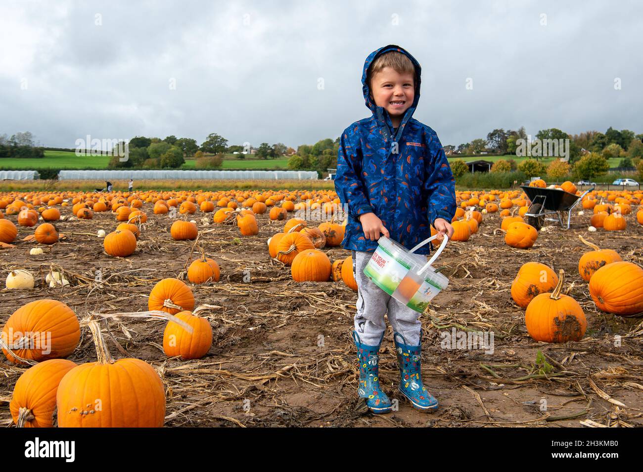 Cookham, Berkshire, UK. 29th October, 2021. All smiles from little Jake ...