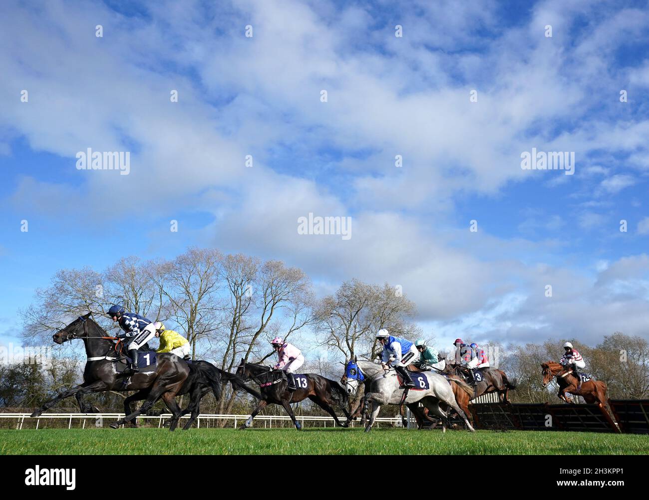 Runners and riders on the first lap of the Geoff Goodwin 70th Birthday ...