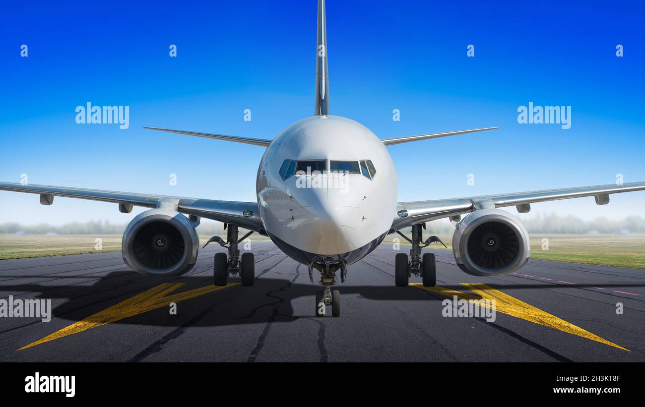 Arrival airplane hi-res stock photography and images - Alamy