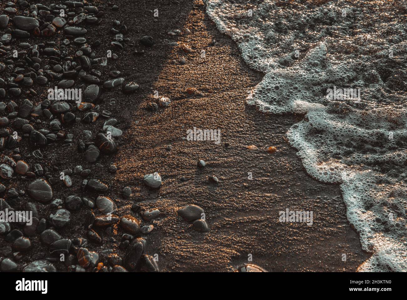 Wave on the sand hi-res stock photography and images - Alamy