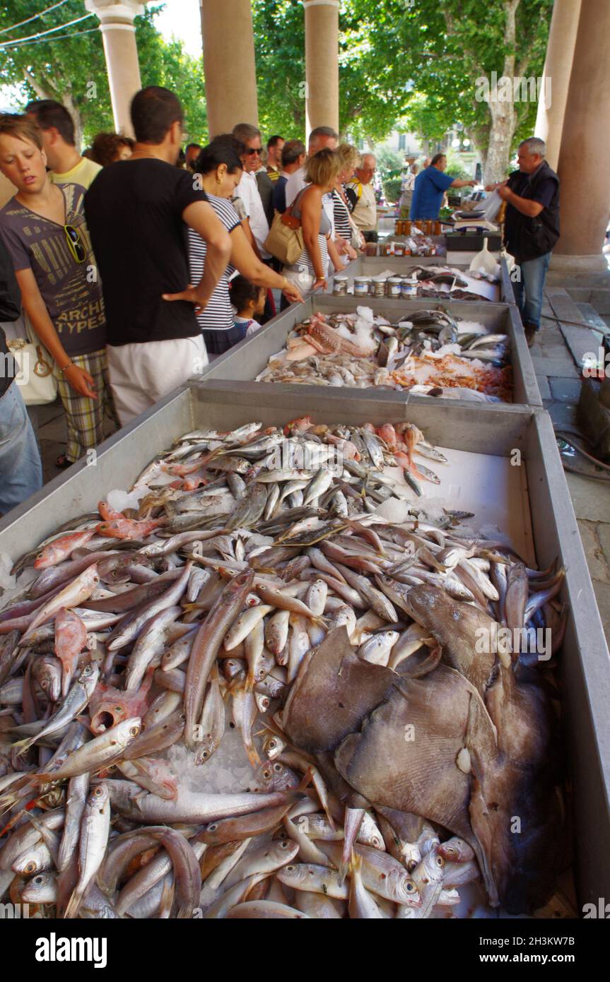 Fish Market Ile De France High Resolution Stock Photography and Images ...