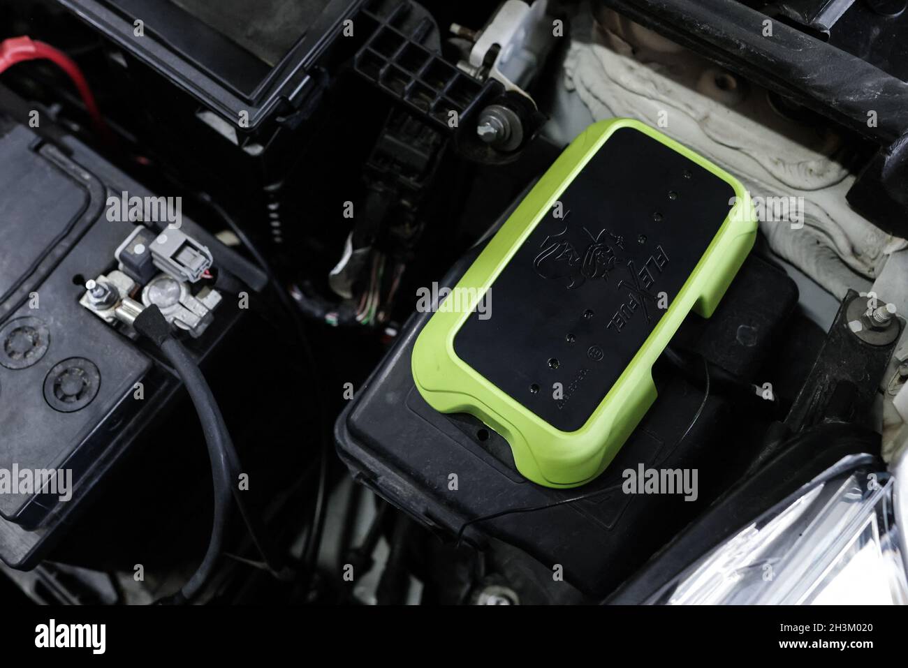 Fuel garage france hi-res stock photography and images - Alamy