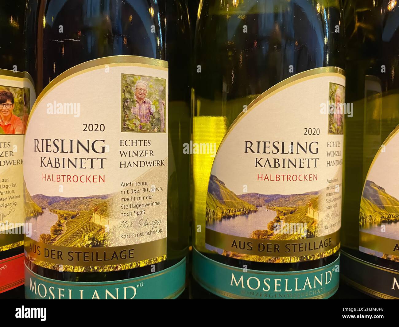 German riesling label hi-res stock photography and images - Alamy