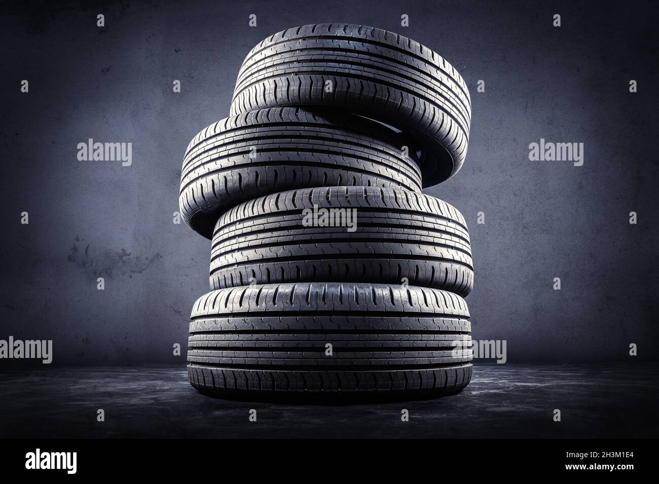 Slick tires hi-res stock photography and images - Alamy