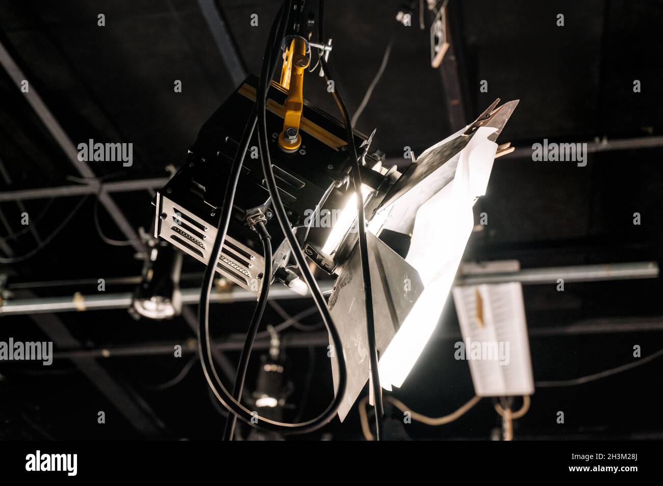 TV studio lights. The ceiling of a TV studio with the lighting ...