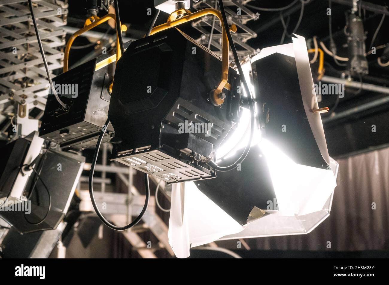 TV studio lights. The ceiling of a TV studio with the lighting ...