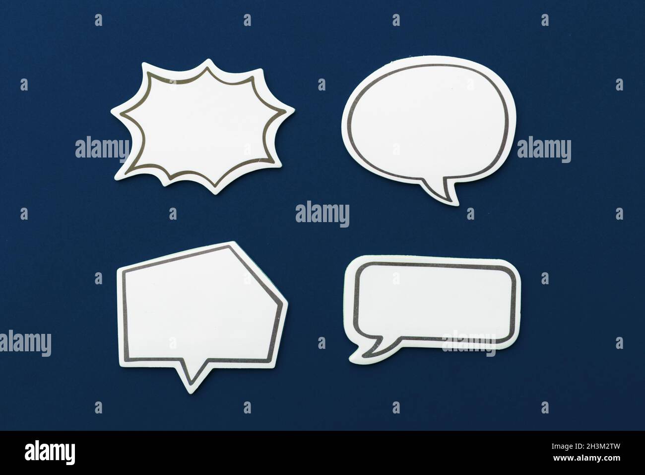 Social Media Chat Concept. Blank empty chat bubble for text Stock Photo ...