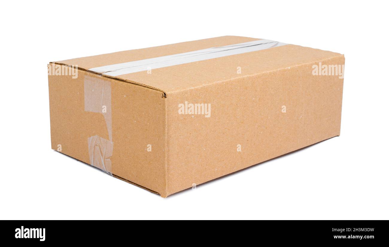 Single carton moving box isolated on white background Stock Photo - Alamy