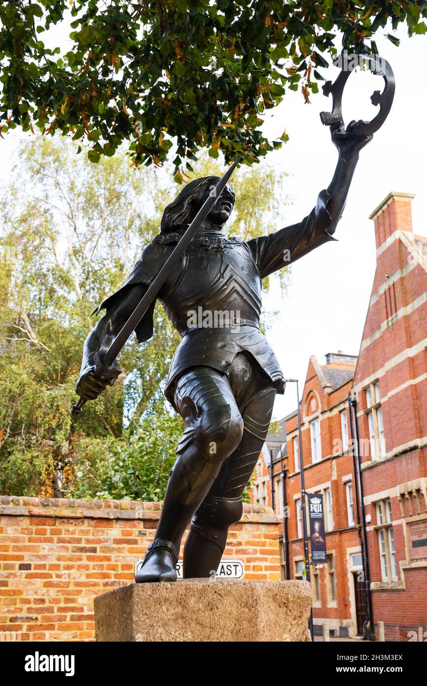 Bronze Statue of King Richard III by sculptor James Butler. Leicester ...