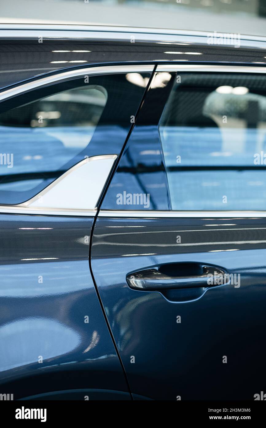 Car turning into side street hi-res stock photography and images - Alamy