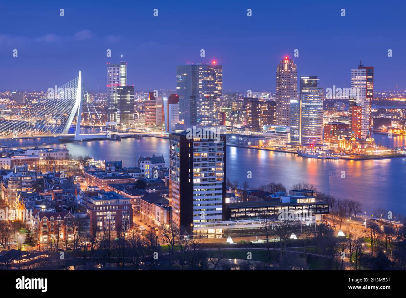 Rotterdam travel city skyline hi-res stock photography and images - Alamy