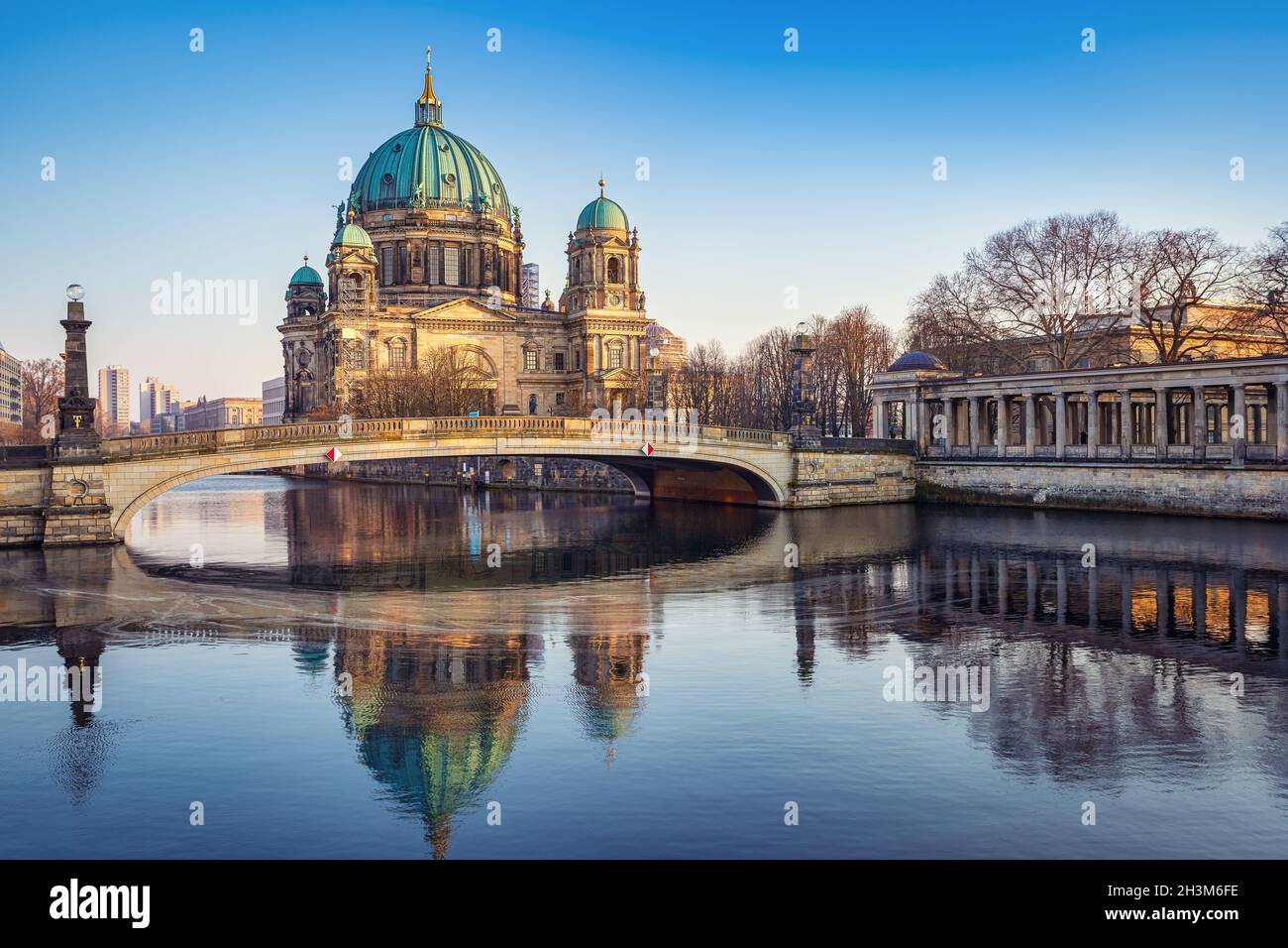Central berlin in autumn hi-res stock photography and images - Alamy