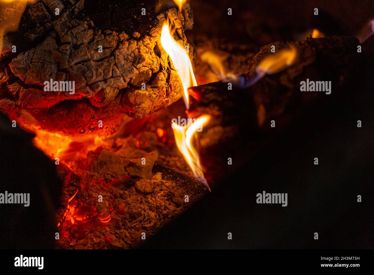 Beautiful bonfire hi-res stock photography and images - Alamy