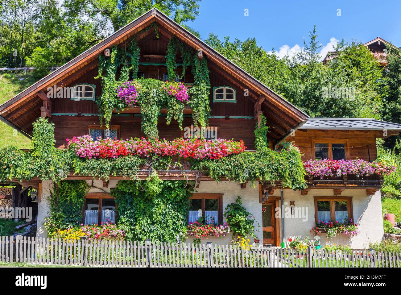 Austrian house hi-res stock photography and images - Alamy