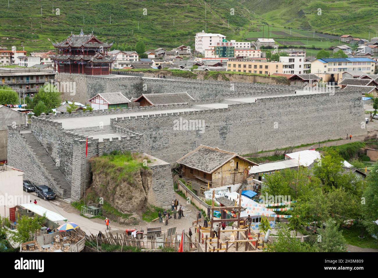 The modern wall around Songpan ancient town was reconstructed ...