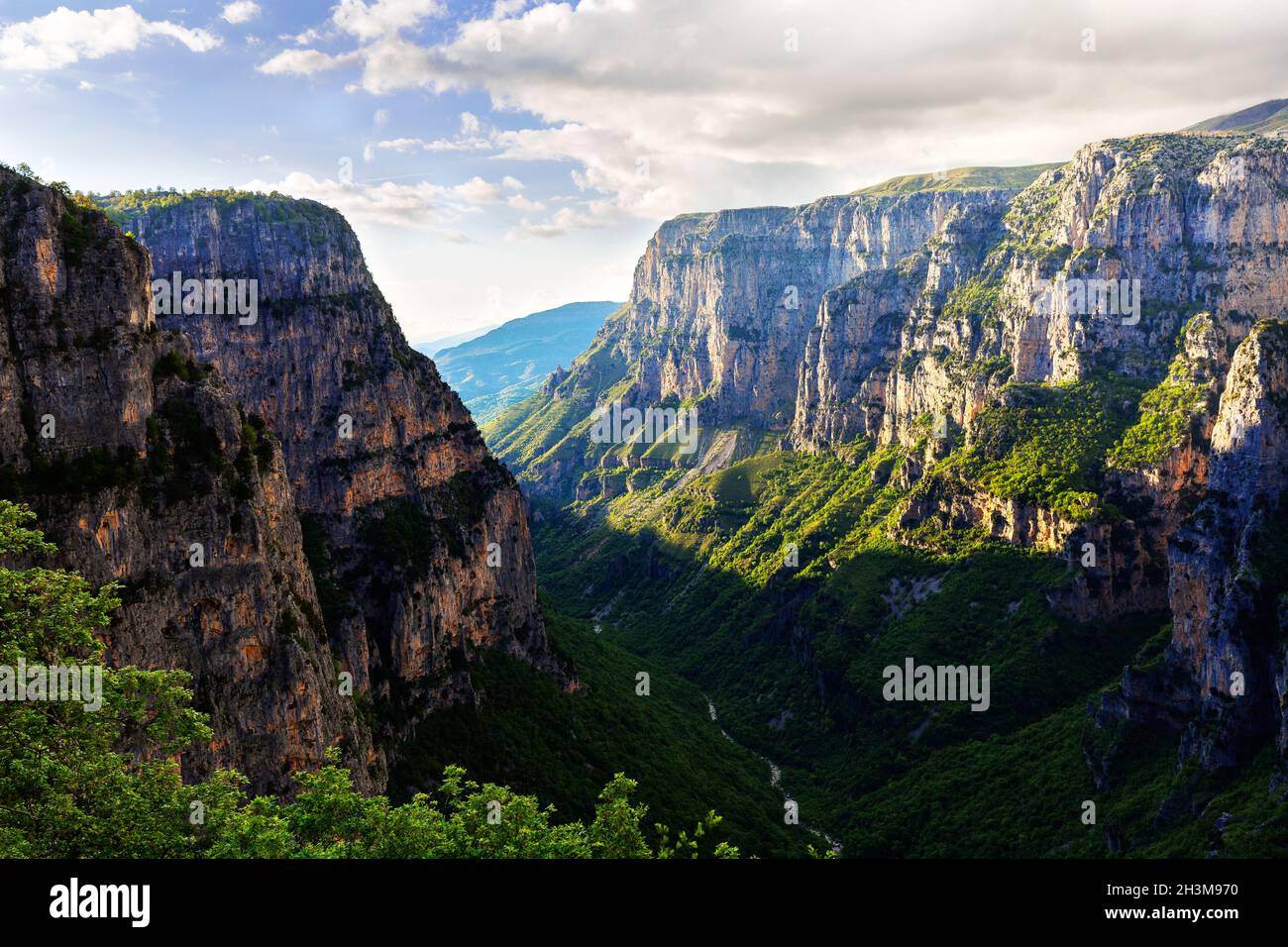 Vikos canyon hi-res stock photography and images - Alamy