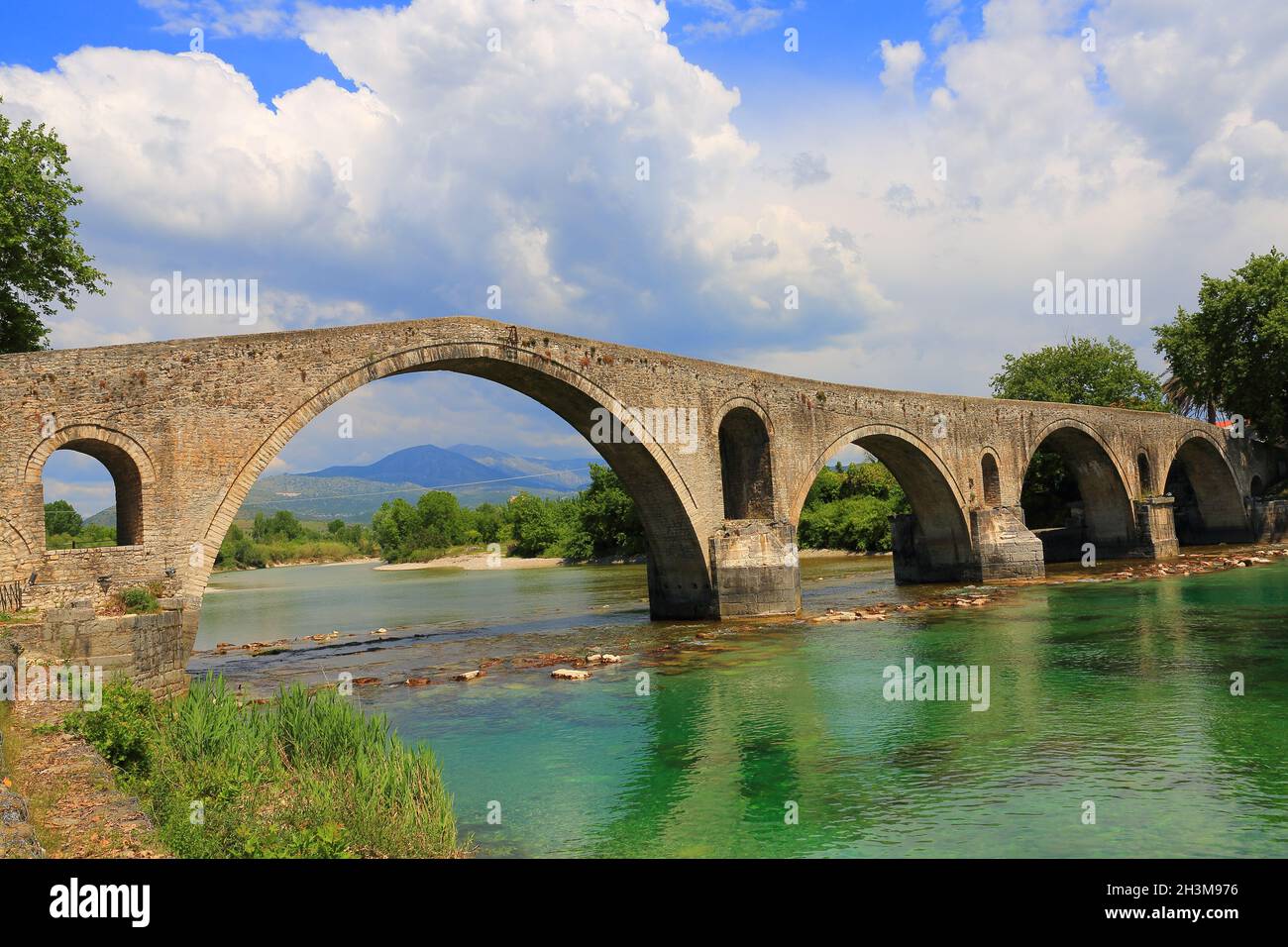 Bridge greece hi-res stock photography and images - Alamy