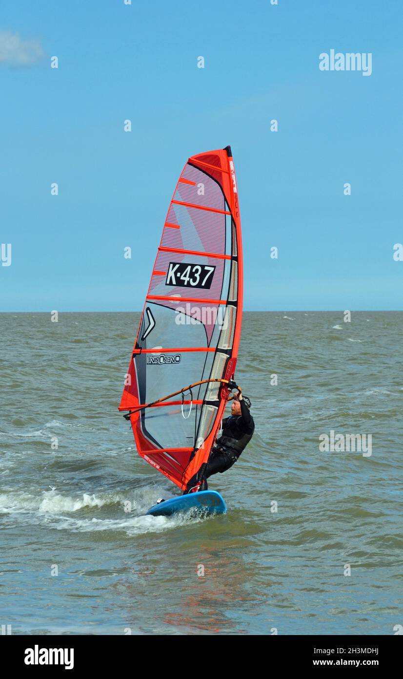 Windsurfing uk hi-res stock photography and images - Alamy