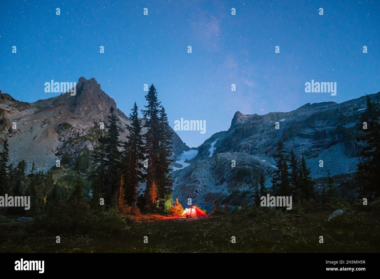 Camping Tent Glowing At Night In The Cascade Mountains Stock Photo - Alamy