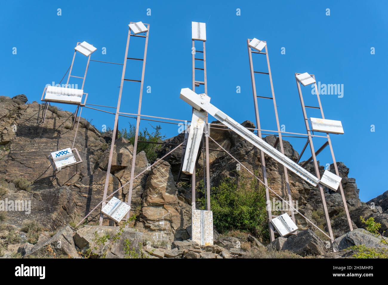 The Clock in mountain in Alexandra, New Zealand Stock Photo - Alamy