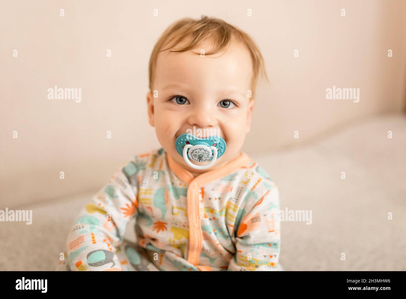 Smiling dummy hi-res stock photography and images - Alamy