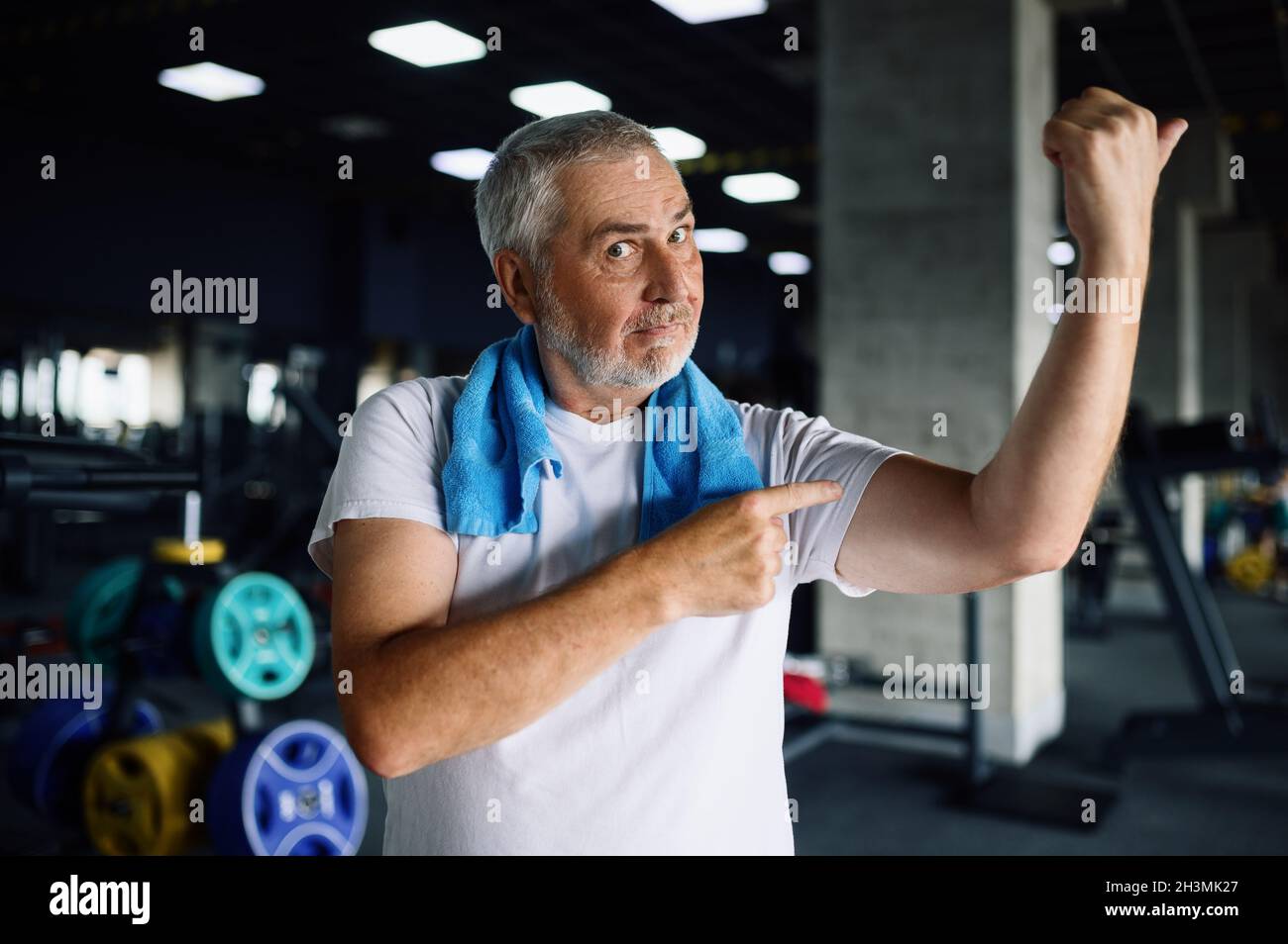 Muscular old man hi-res stock photography and images - Alamy