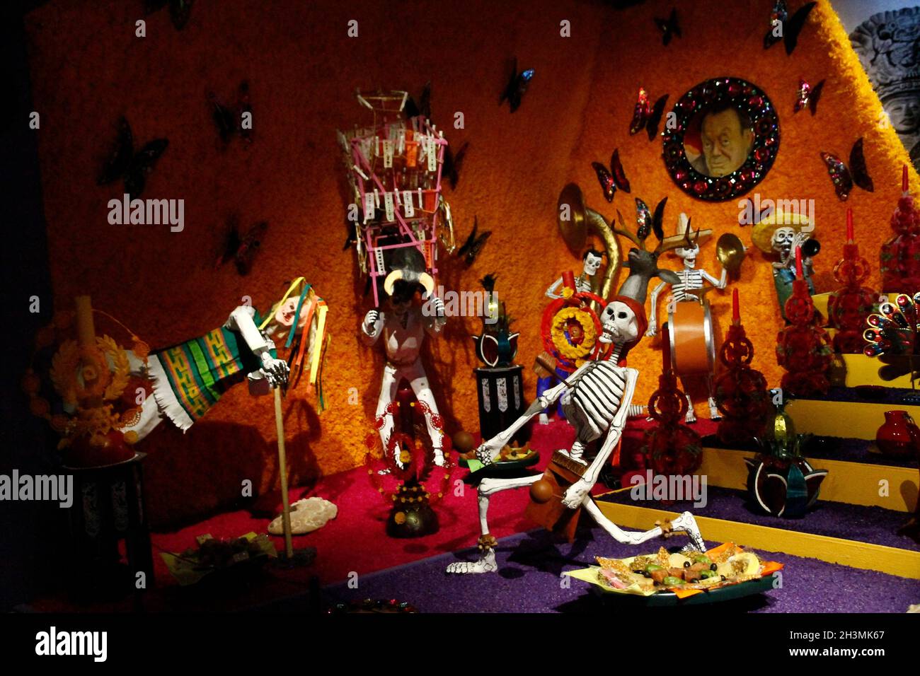 Mexico City, Mexico. 28th Oct, 2021. View of altar “Offering to Our ...