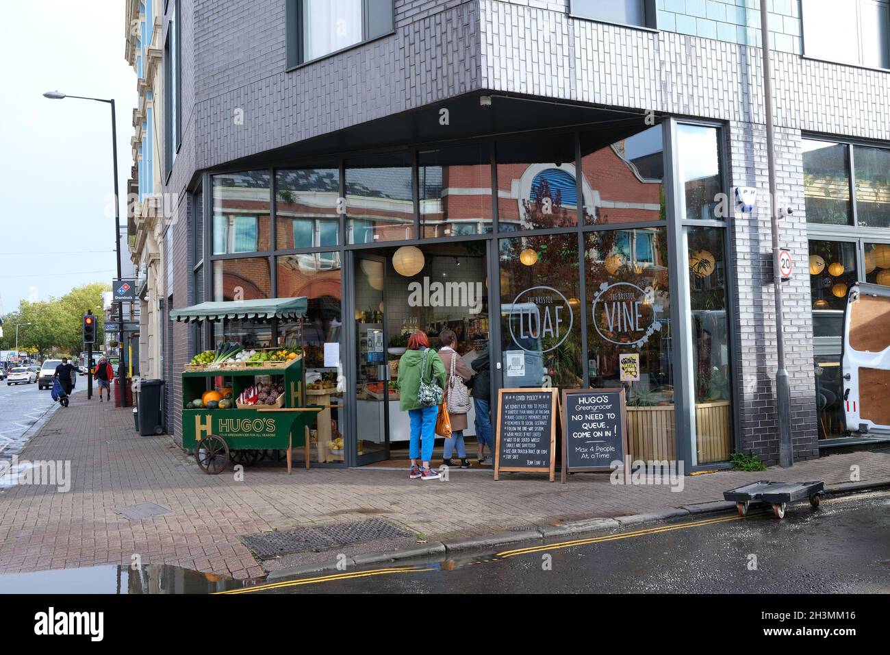 October 2021 - Hugo's fruit and veg shop in Bedminster Stock Photo - Alamy
