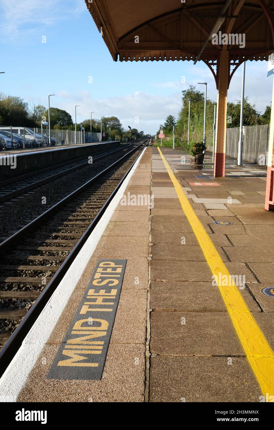 Yatton railway hi-res stock photography and images - Alamy