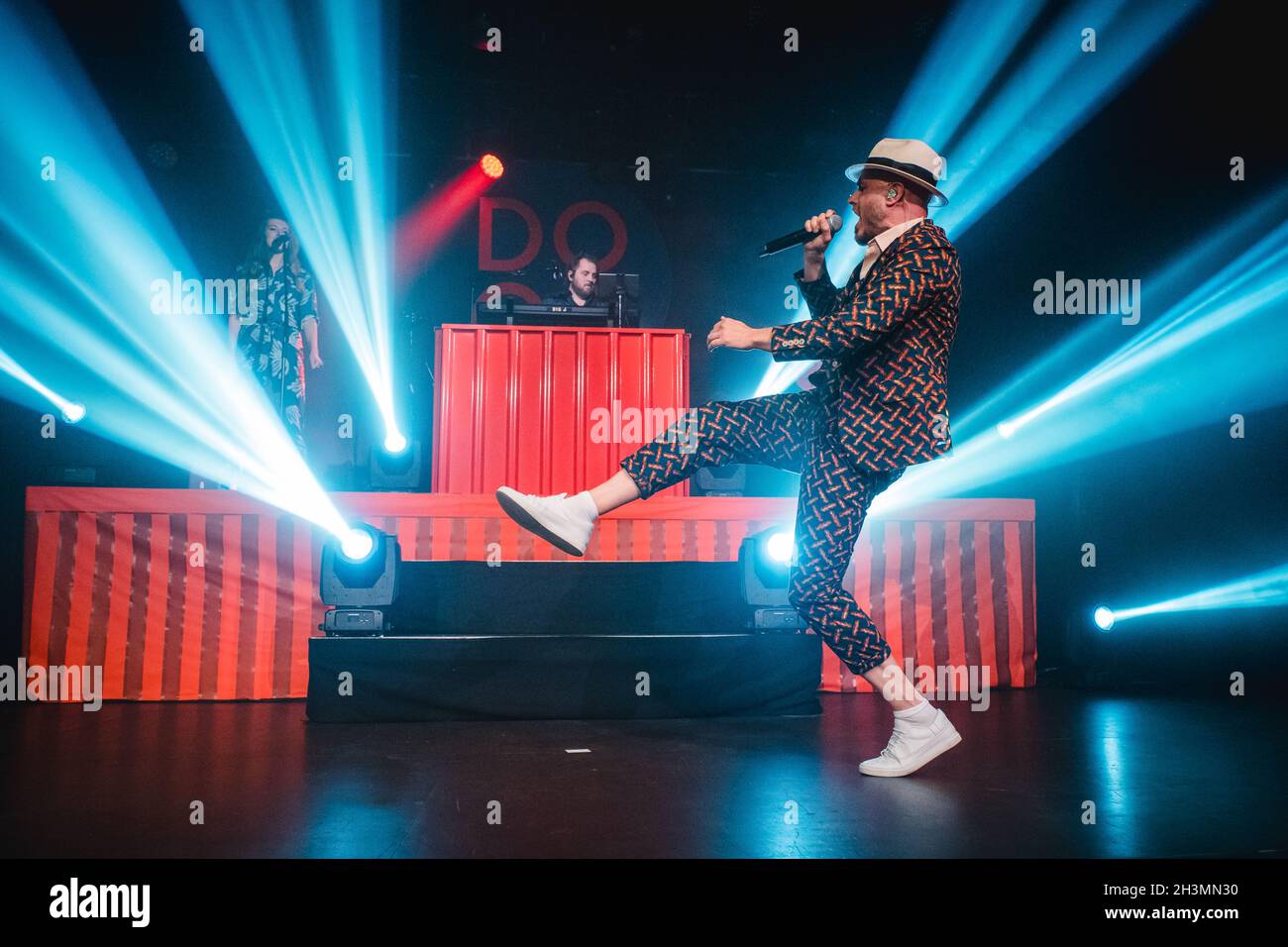 Dodo singer hi-res stock photography and images - Alamy