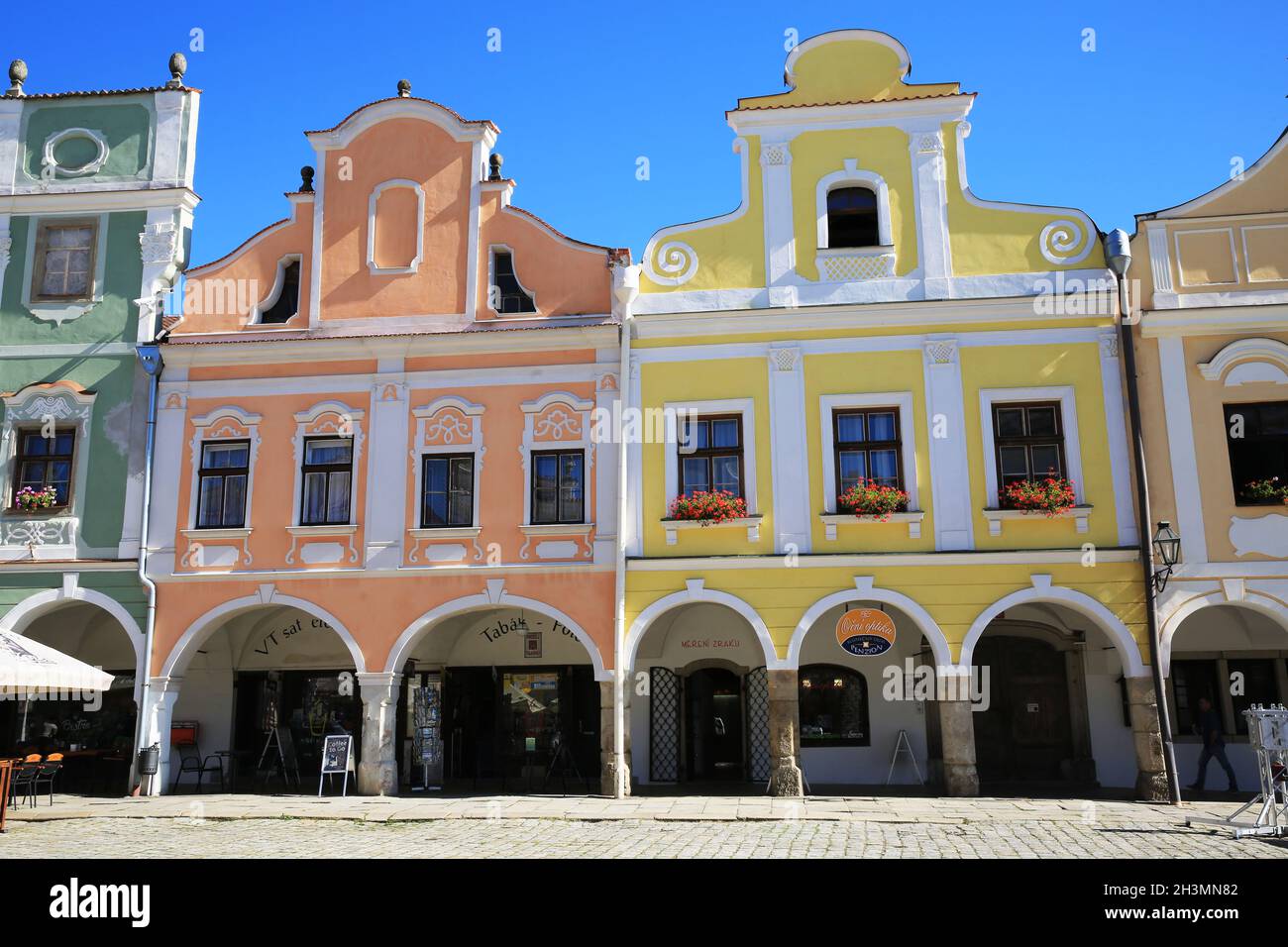 Beautiful religious buildings hi-res stock photography and images - Alamy