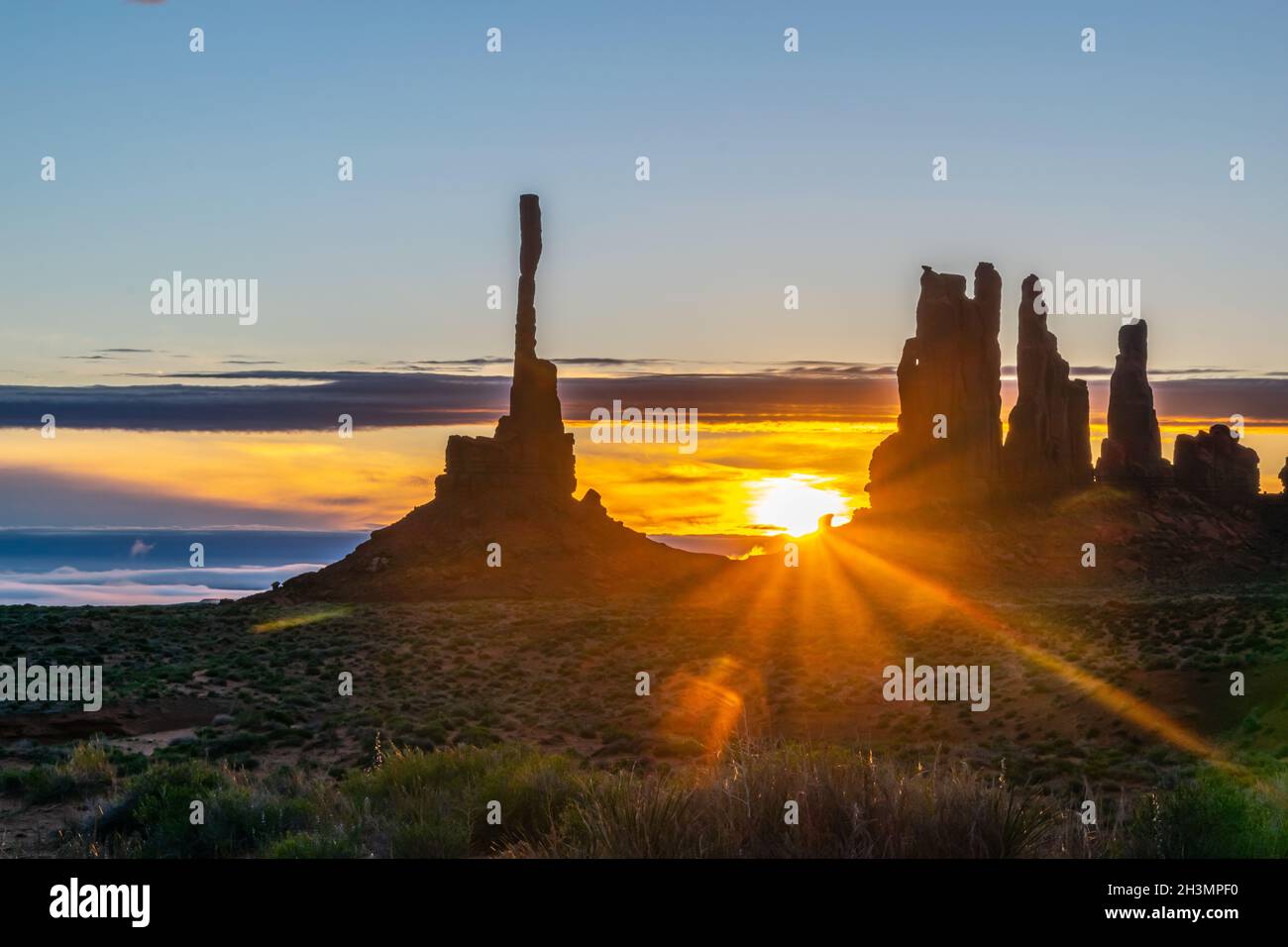 Totem pole rock spire hi-res stock photography and images - Alamy