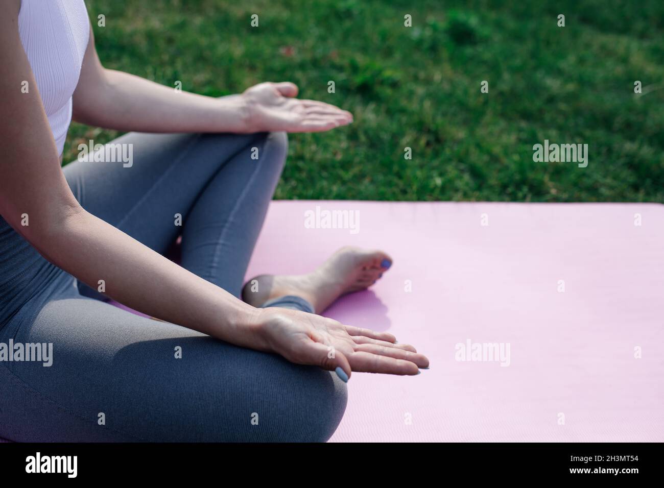 Woman palms open hi-res stock photography and images - Alamy