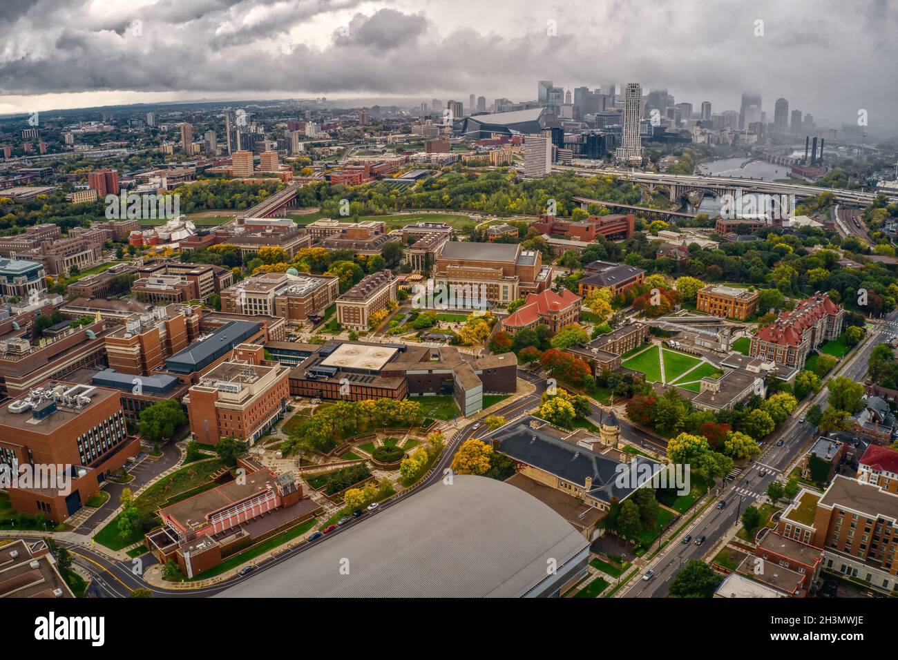 University of minnesota buildings hi-res stock photography and images ...