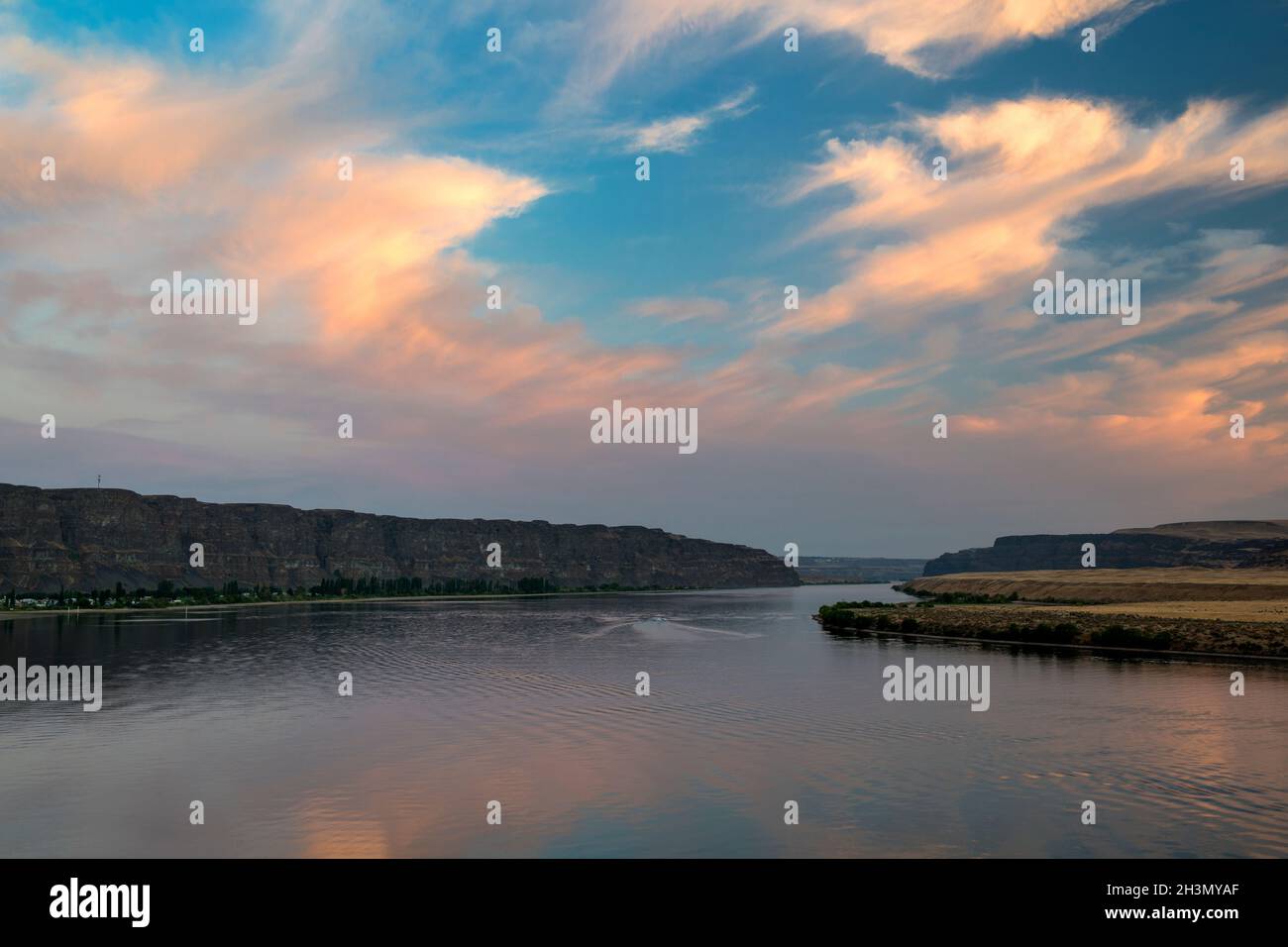 Crescent bar washington hi-res stock photography and images - Alamy